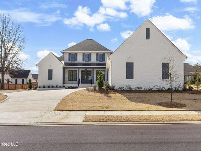 111 Eastwick Dr, Madison, MS 39110