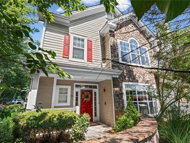 111 Edinburgh Ct, Alpharetta, GA 30004