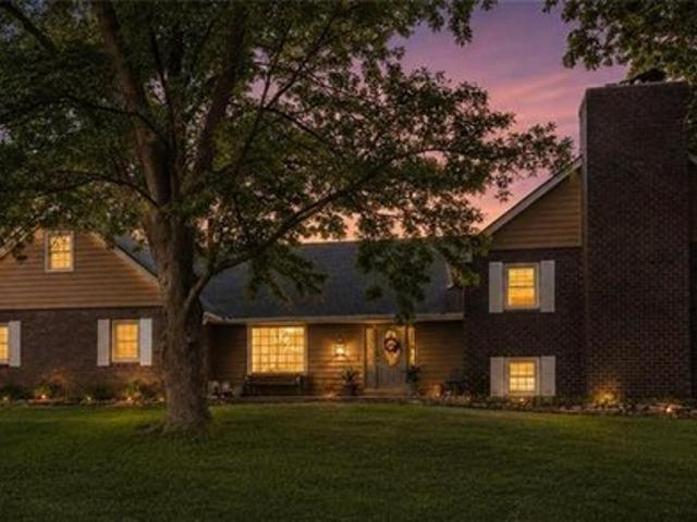 111 Elm St, Lathrop, MO 64465