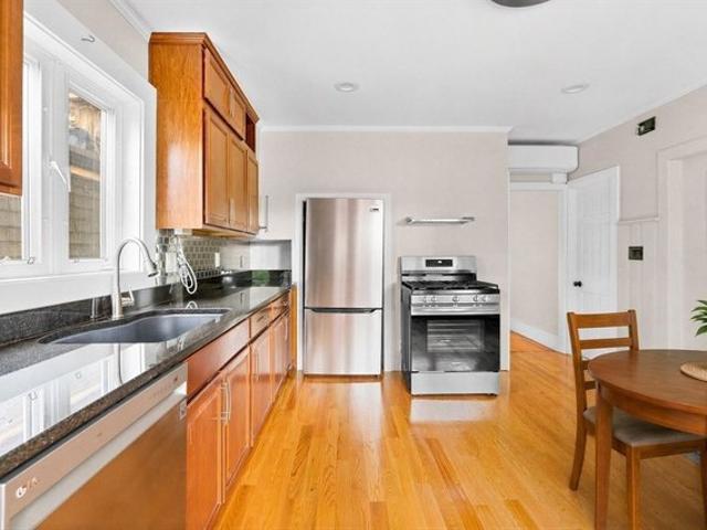 111 Eutaw St Apt 2, Boston, MA 02128