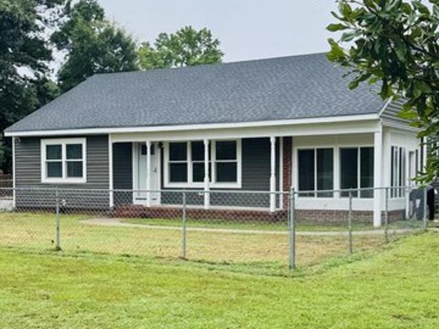 111 Ferry Rd, Elizabeth City, NC 27909