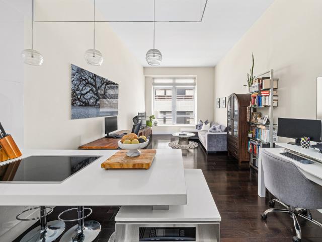 111 FULTON Street 809