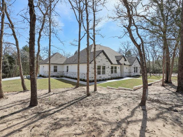 111 Kingwood Dr