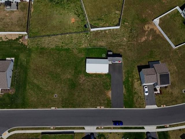 111 Kiskadee Dr, Bunker Hill, WV 25413