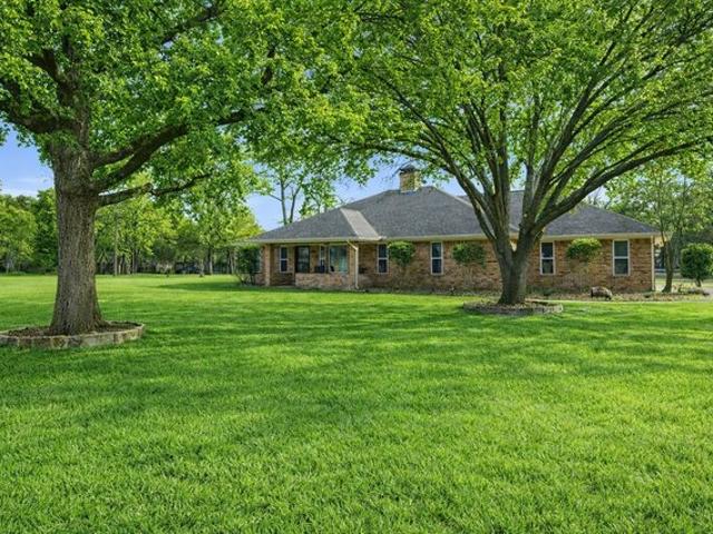 111 Havenwood Dr, Enchanted Oaks, TX 75156