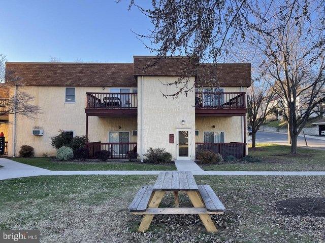 111 Hamilton Ave, Waynesboro, PA 17268