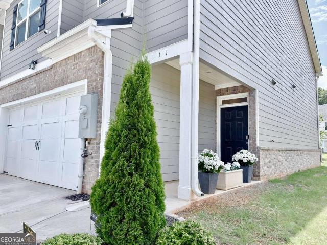 111 Hampton Circle