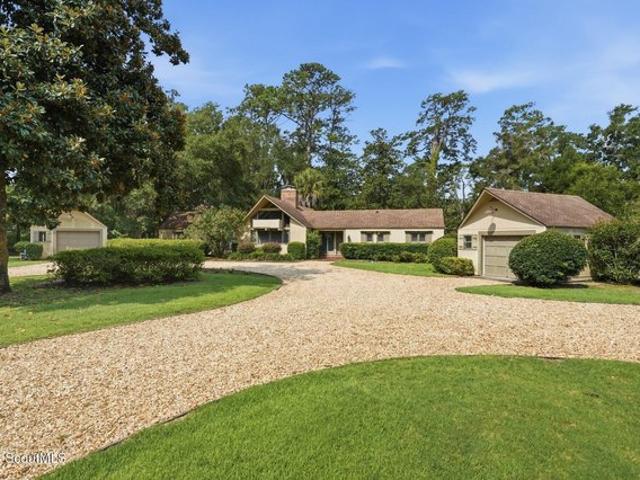 111 Harrogate Rd, Saint Simons Island, GA 31522