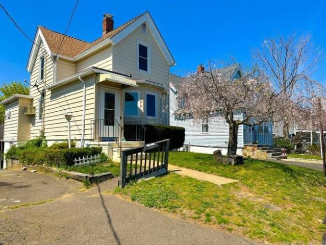 111 Hastings St, Bridgeport, CT 06610