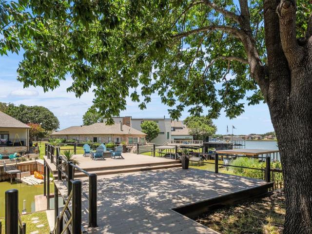 111 Hickory Creek Circle