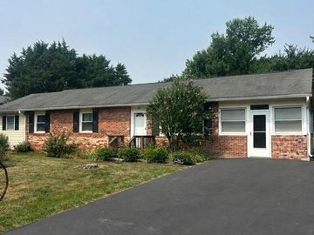 111 Huntcrest Cir, Winchester, VA 22602