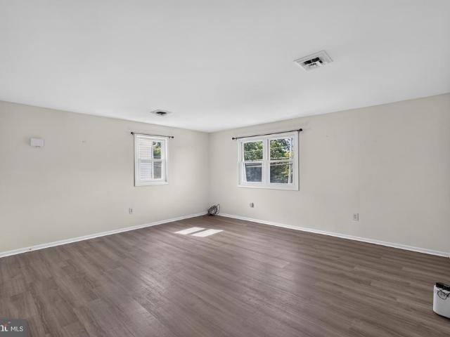 111 Hunter Way