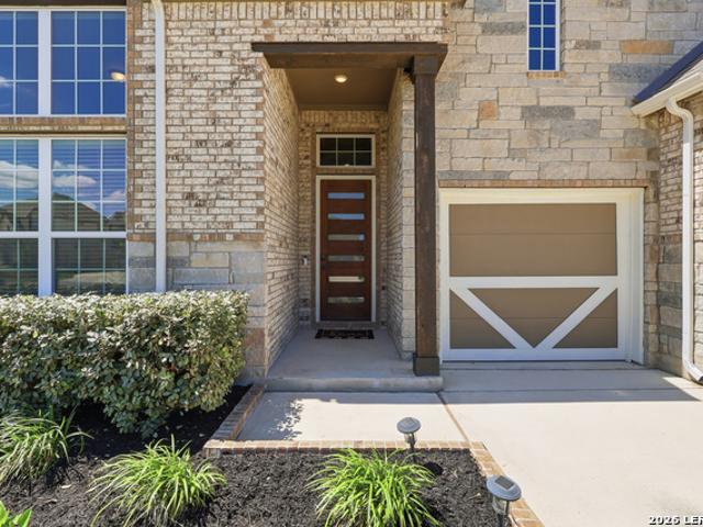 111 Huntwick Dr