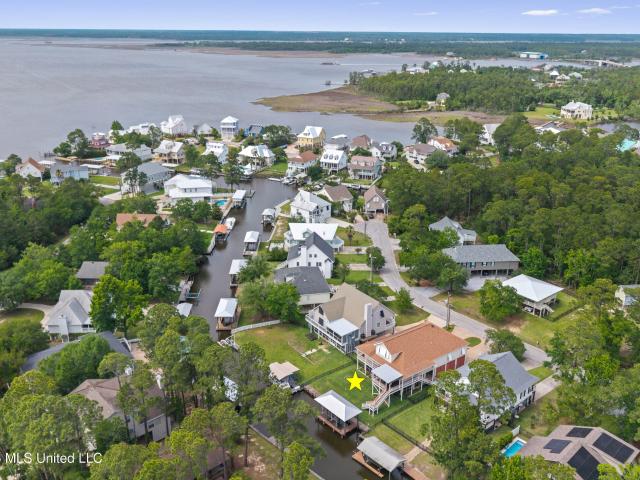 111 Ironwood Cove