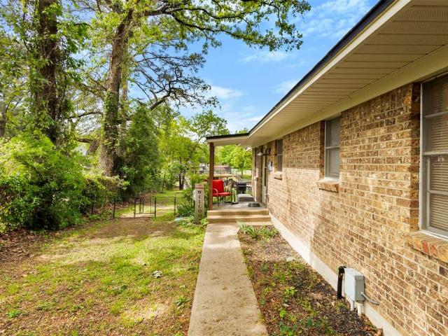 111 Island Park Drive