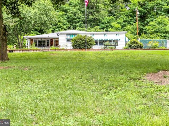 111 Juniata Pkwy E, Newport, PA 17074