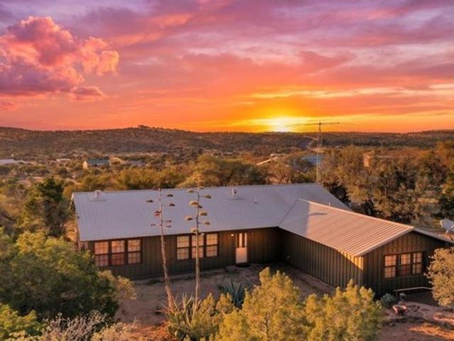111 Juniper, Alpine, TX 79830