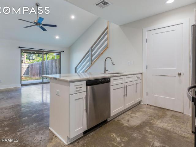 111 Oak Plains Alley, Lafayette, LA