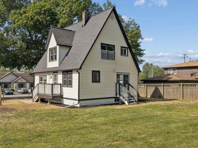 111 Oak Street