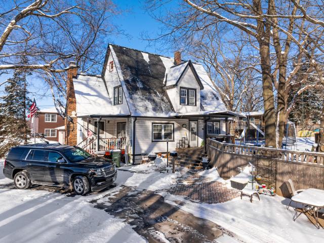 111 Oak Street