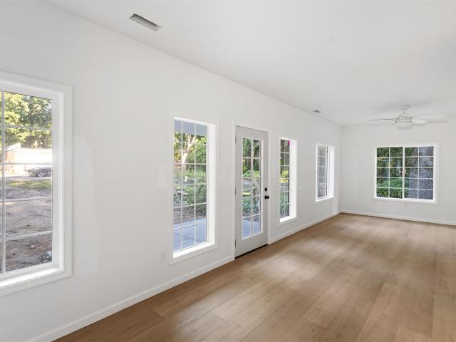111 Oaklawn Avenue