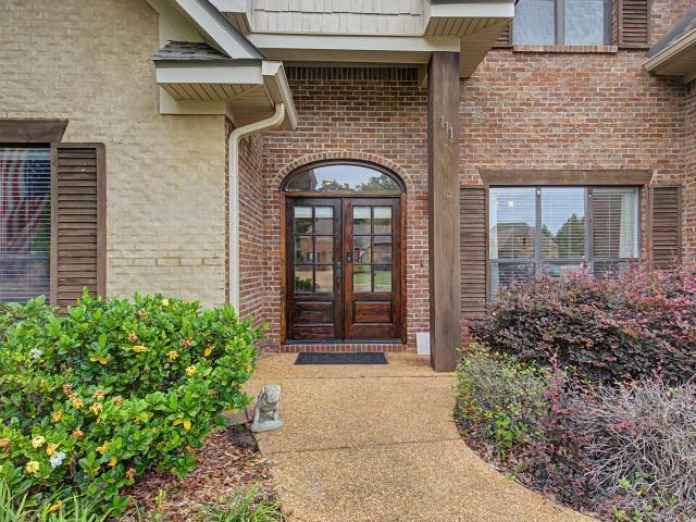 111 Oakmont