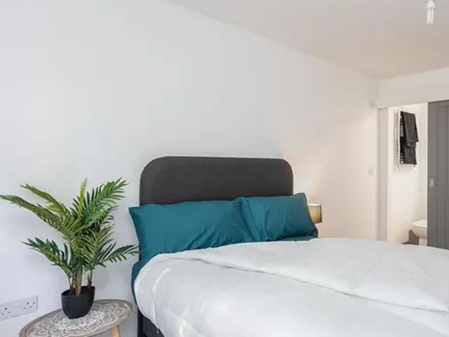 111 Old Chester Road, Birkenhead, CH42 3TB, United Kingdom | Room for rent #109571917 | Rentberry