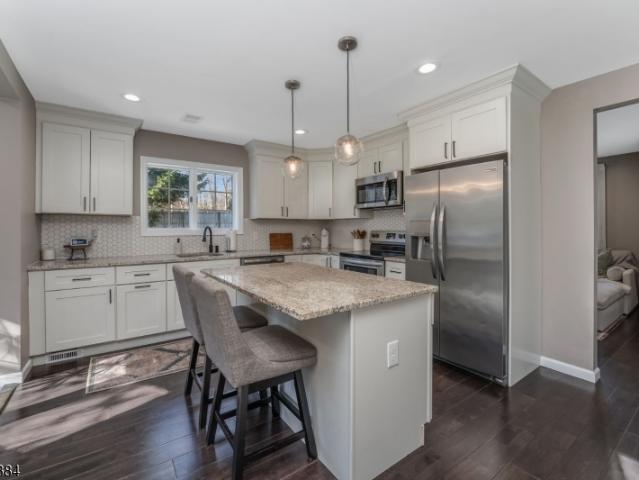 111 Lommason Glen Rd