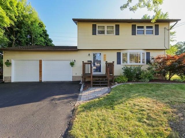 111 Longdon Ln, Syracuse, NY 13212