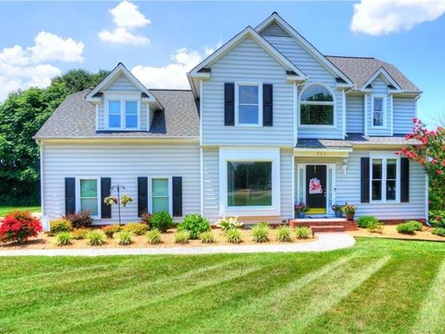 111 Lonetree Ct, Advance, NC 27006