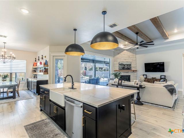 111 Lago Viento Ln, Belton, TX 76513 | MLS #609729