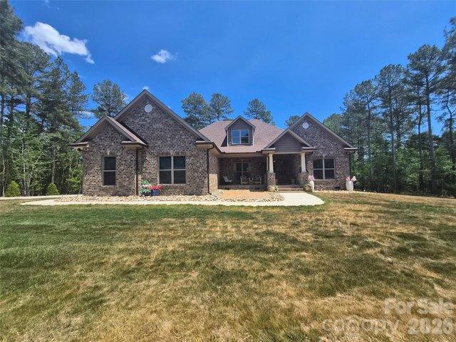111 Lakefront Dr, Connelly Springs, NC 28612
