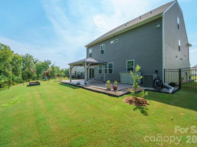 111 Lambeth Loop