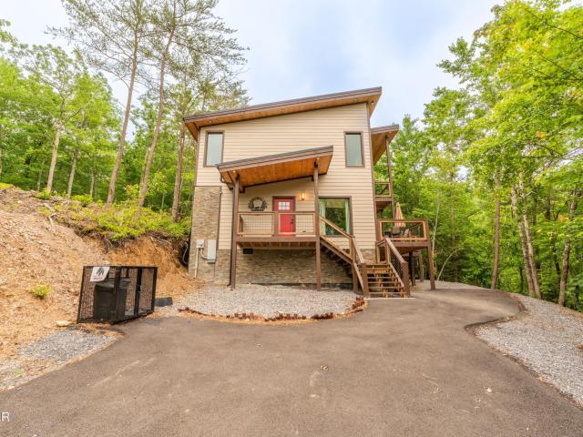 111 Little Round Top Lane
