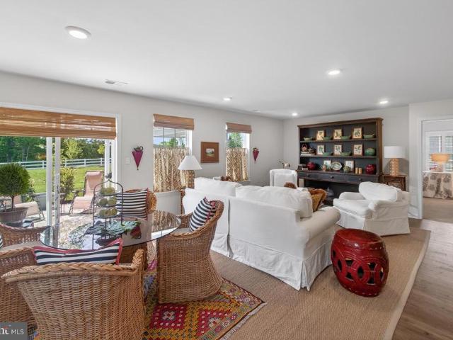 111 Lilly Dr