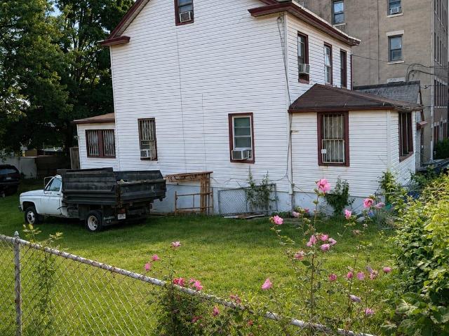 111 Lincoln Avenue