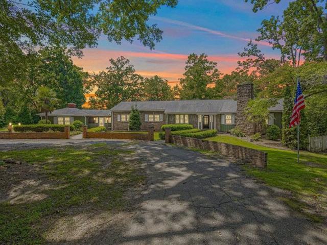 111 Mountain View Dr, Easley, SC 29640