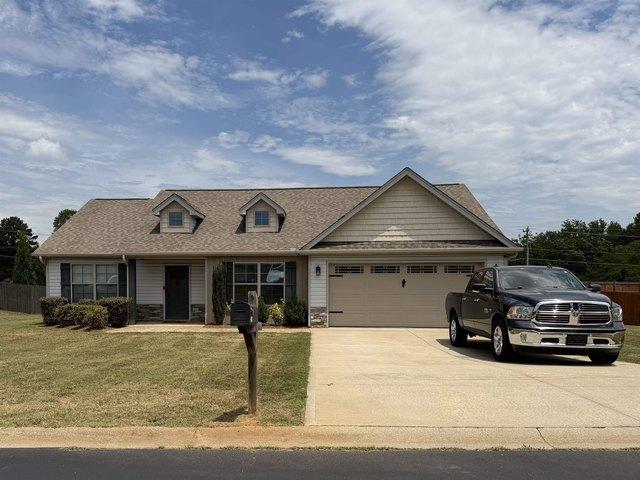 111 Manor House Ln, Chesnee, SC 29323
