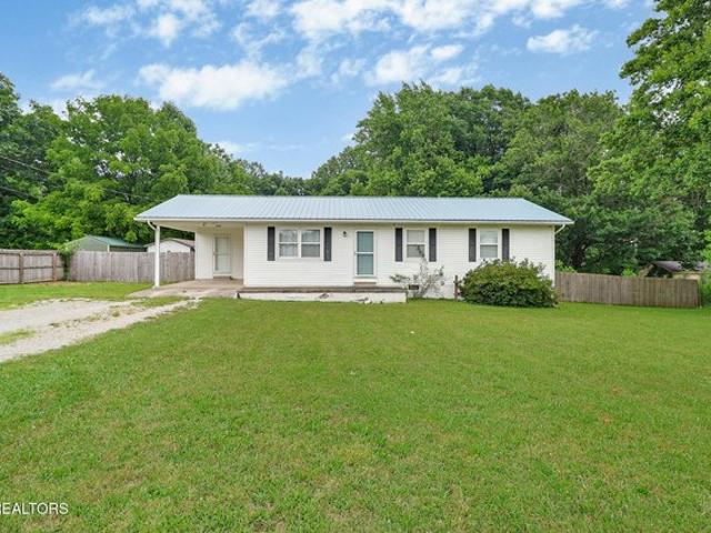 111 Meadow Creek Dr, Crossville, TN 38572