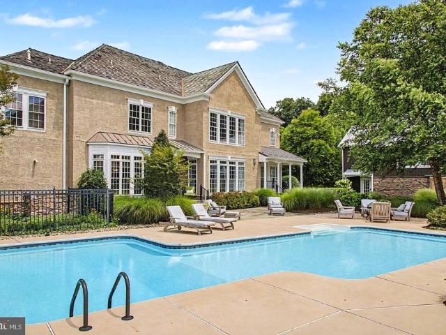 111 Meadow View Drive