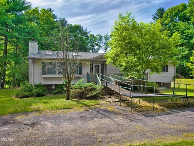 111 Miriam Ln, Milford, PA 18337