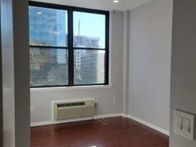 111 Mulberry St Newark, NJ 07102