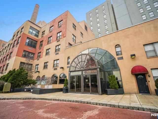 111 Mulberry St, Unit 2C, Newark, NJ 07102 | MLS #26012 | Compass