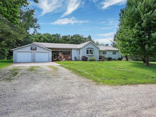 111 N 13th St, Herington, KS 67449