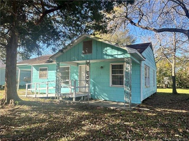 111 N 12th St, Kinder, LA 70648