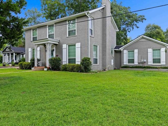 111 N Washington Pl, Marshall, TX 75670