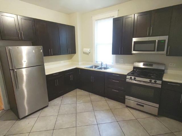 111 N Center St, Unit 2R, Joliet, IL 60435 | MLS #12612 | Compass