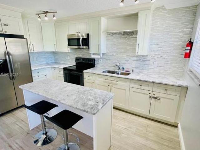 111 N L St #3, Lake Worth, FL 33460