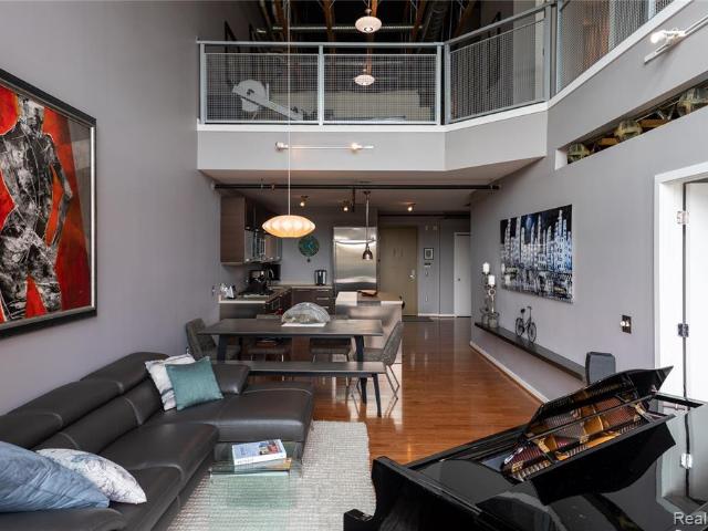 111 N MAIN Street # 303