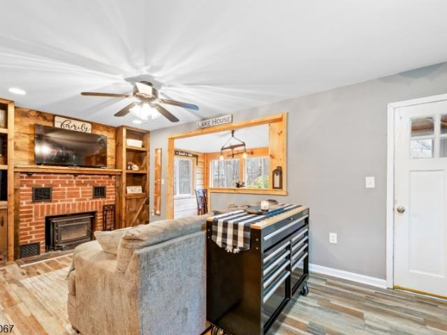 111 N Shore Rd